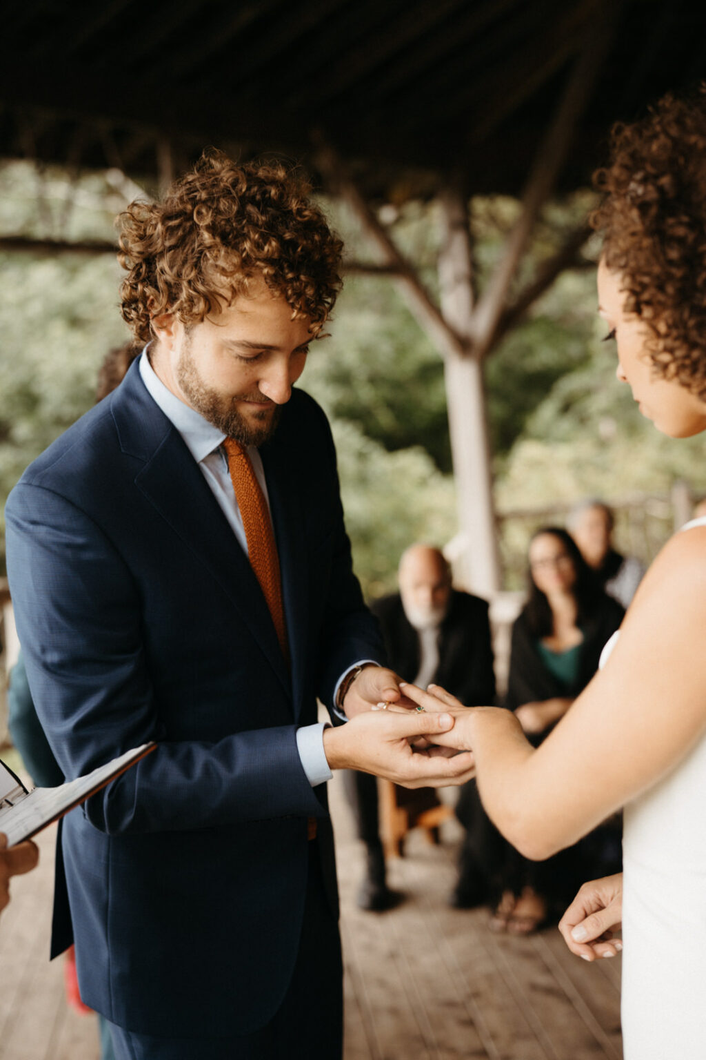 Amanda & Valerio's Rainy Mohonk Preserve Wedding – Andrew Franciosa Studio